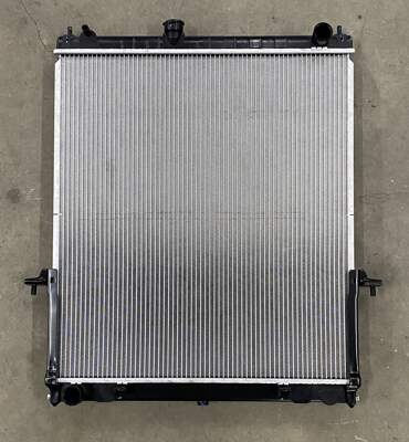 GENUINE NISSAN RADIATOR to fit Nissan GU Patrol with TD42TI diesel ...